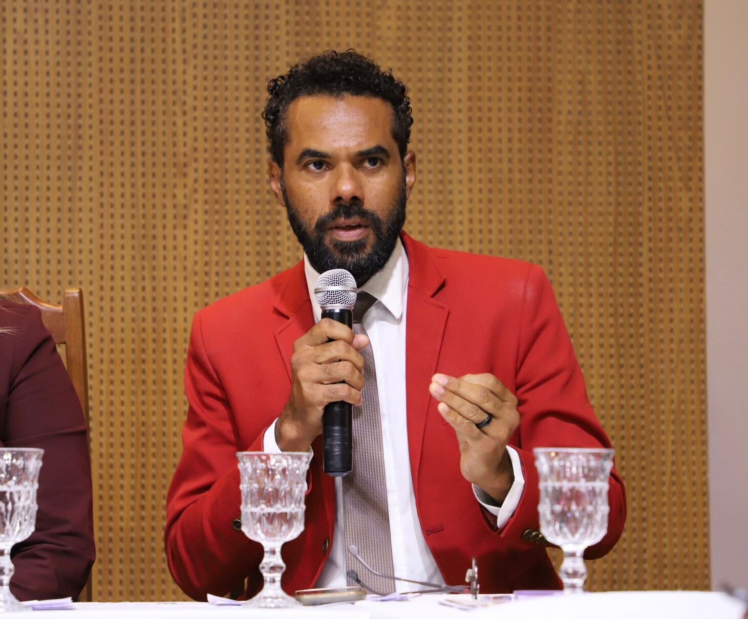 Professor Gilmar cobra da gestão municipal a construção de banheiros e ...